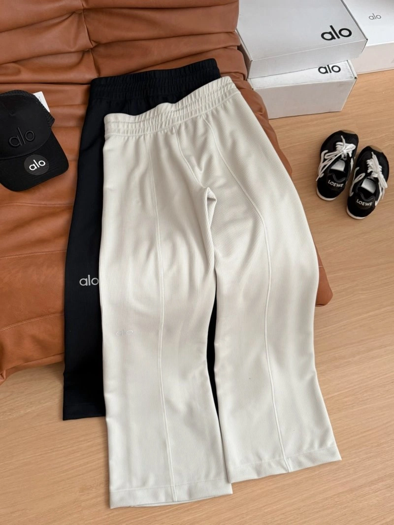 Top mirror Alo Long Pants