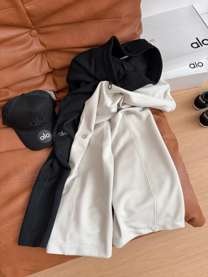 Top mirror Alo Long Pants