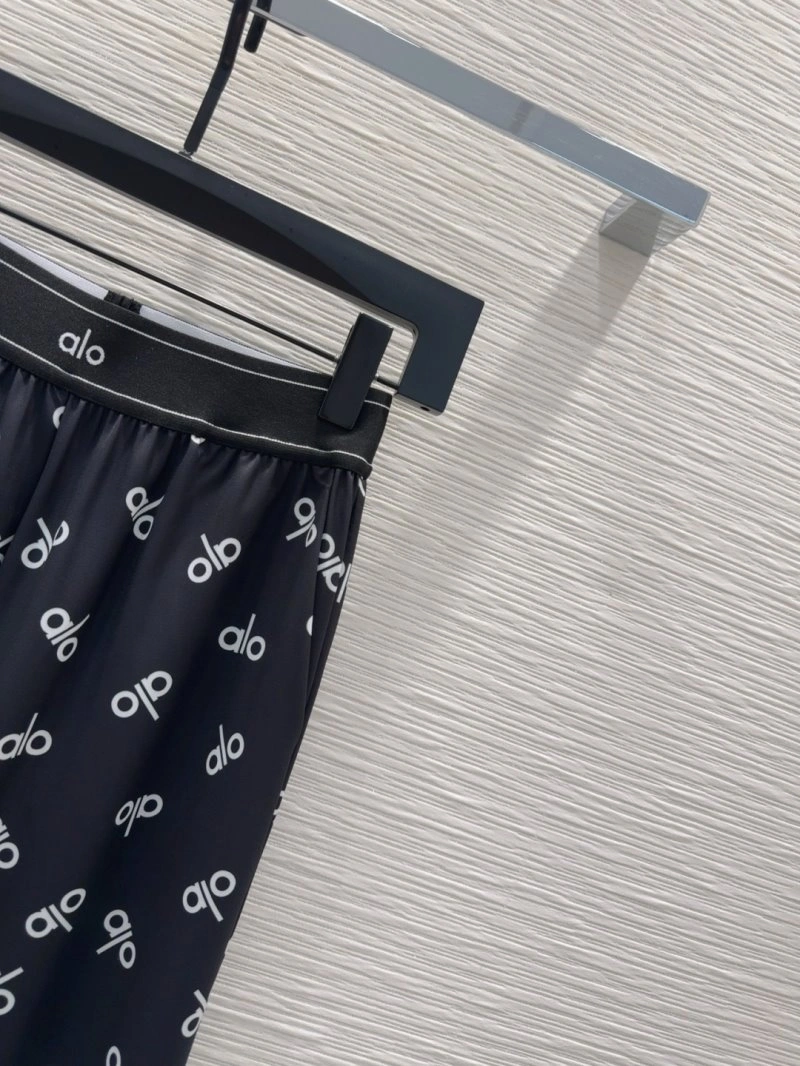 Original Alo Long Pants