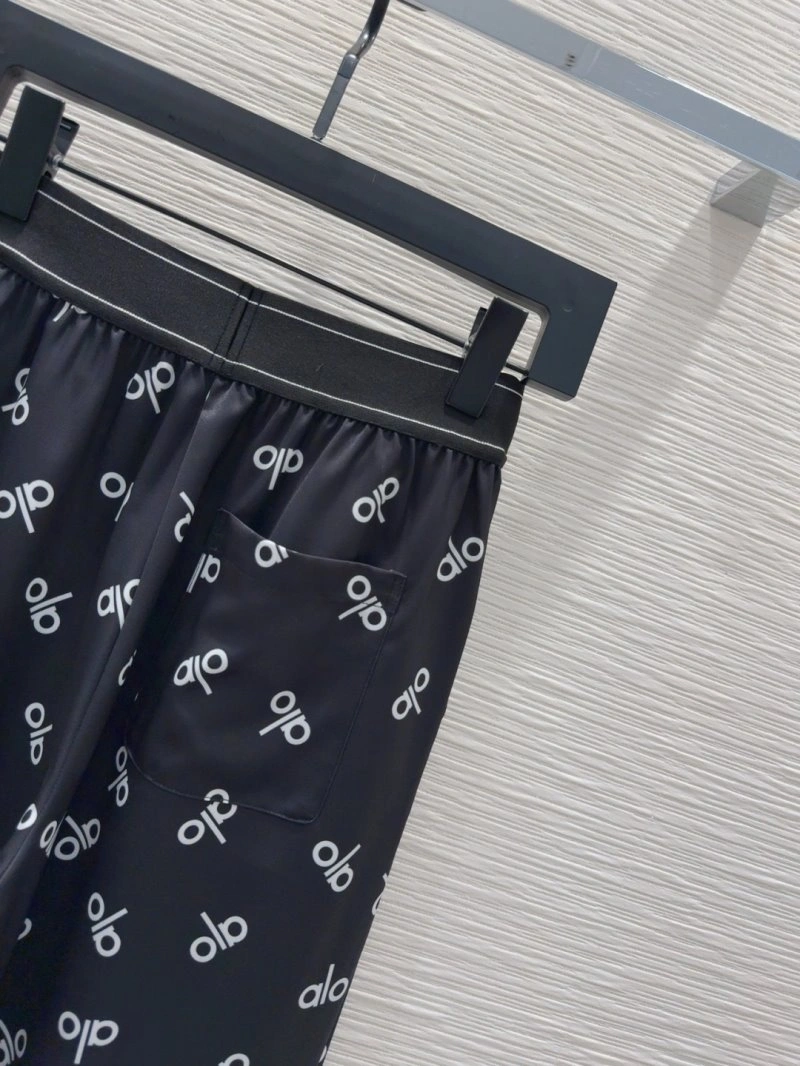 Original Alo Long Pants