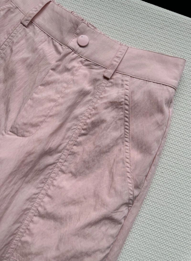 Accurate model Alo Long Pants
