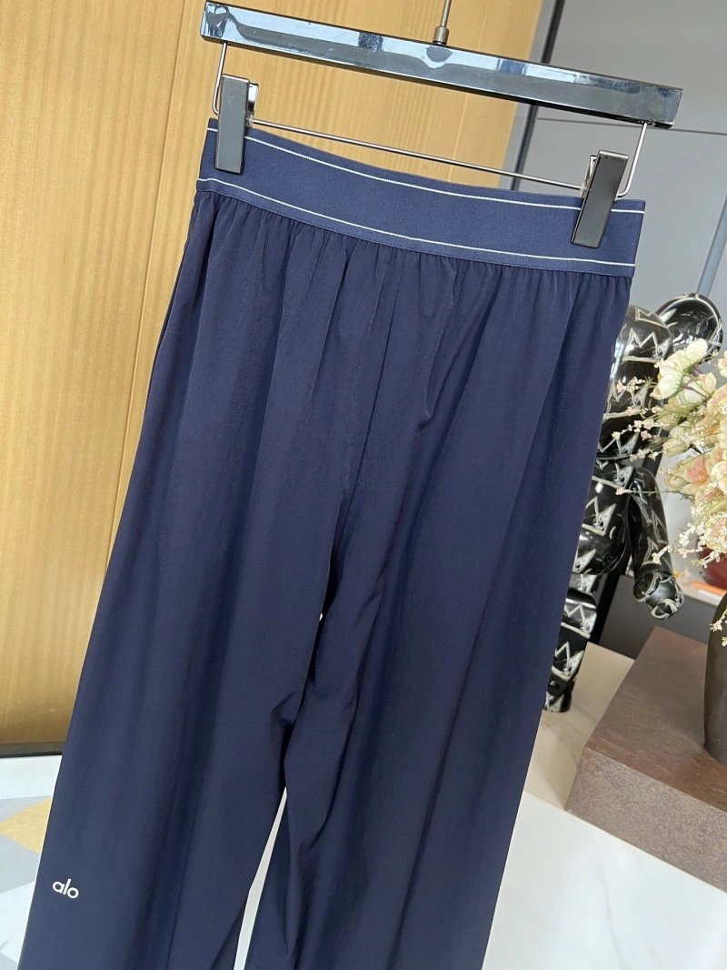 Official Alo Long Pants
