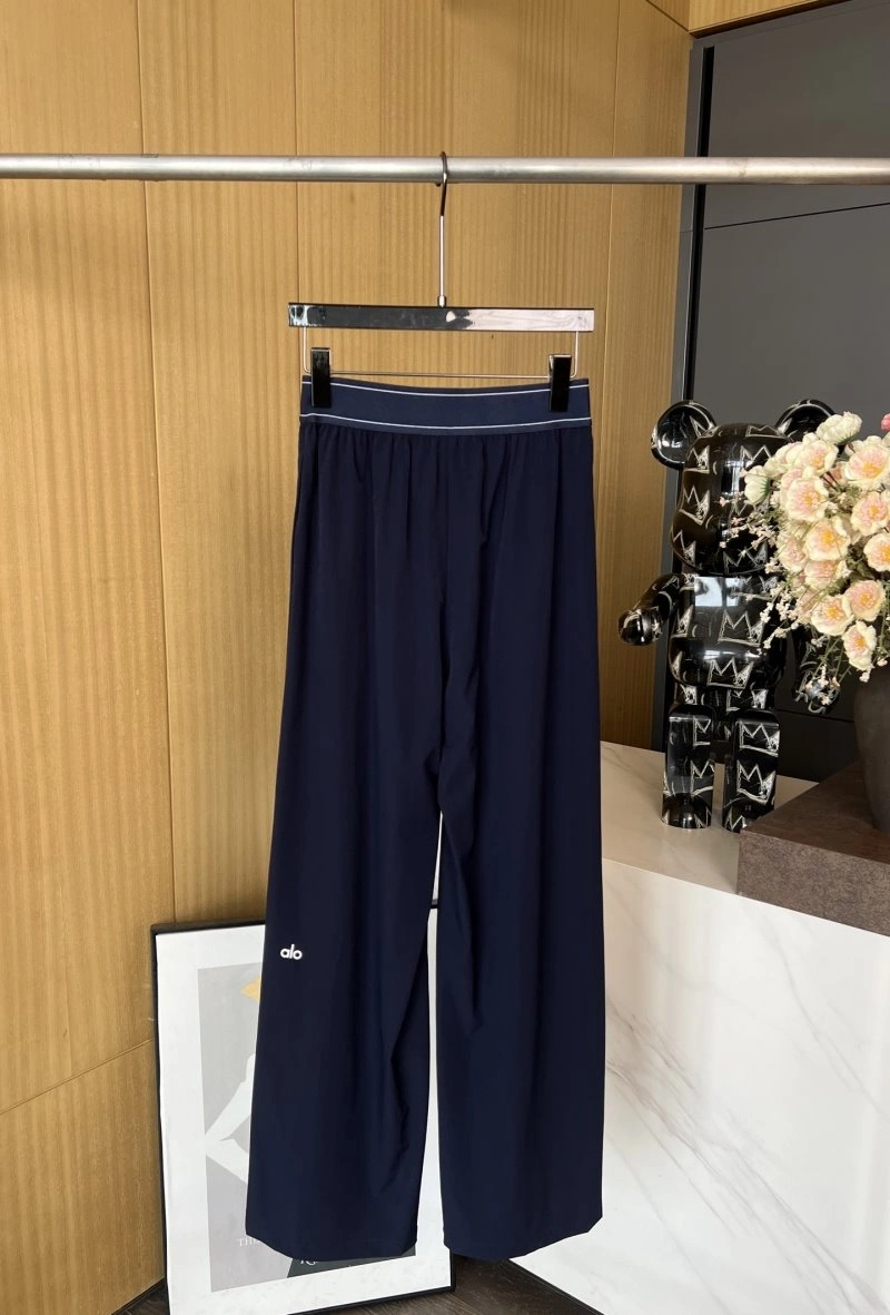 Official Alo Long Pants