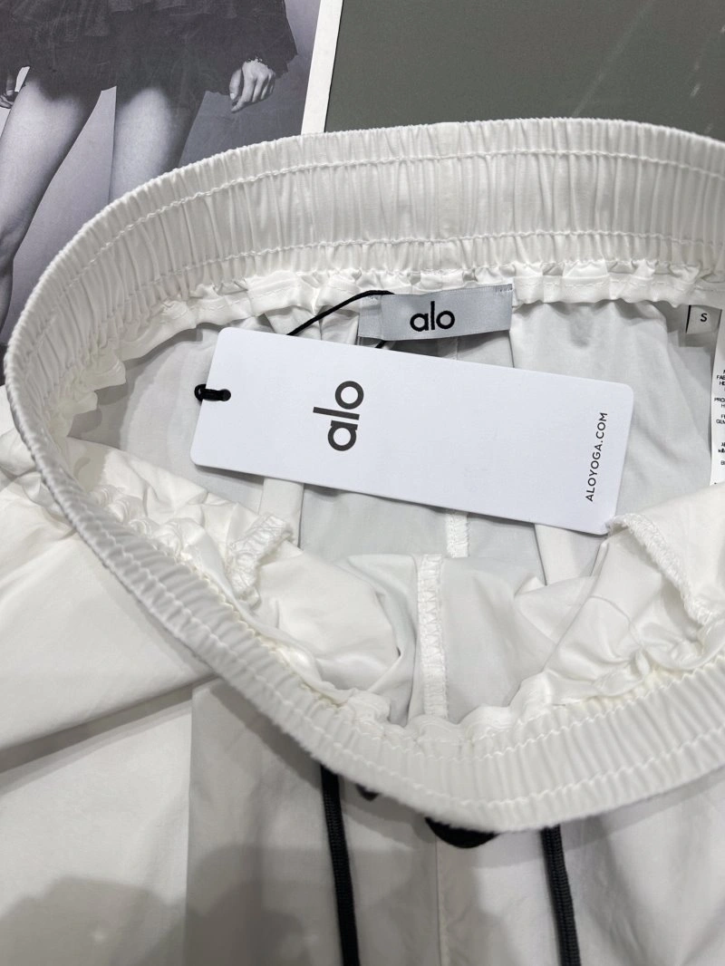 Budget-friendly Alo Long Pants