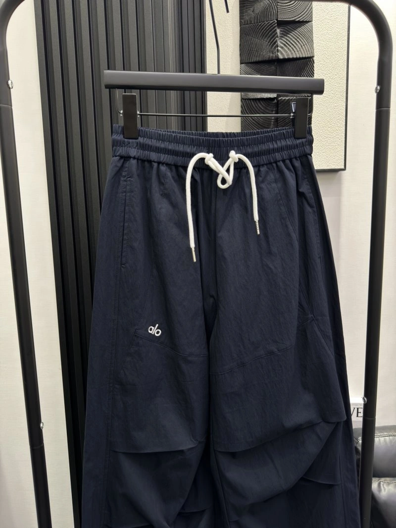 Brand-authenticated Alo Long Pants