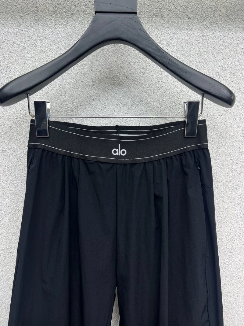 Official Alo Long Pants