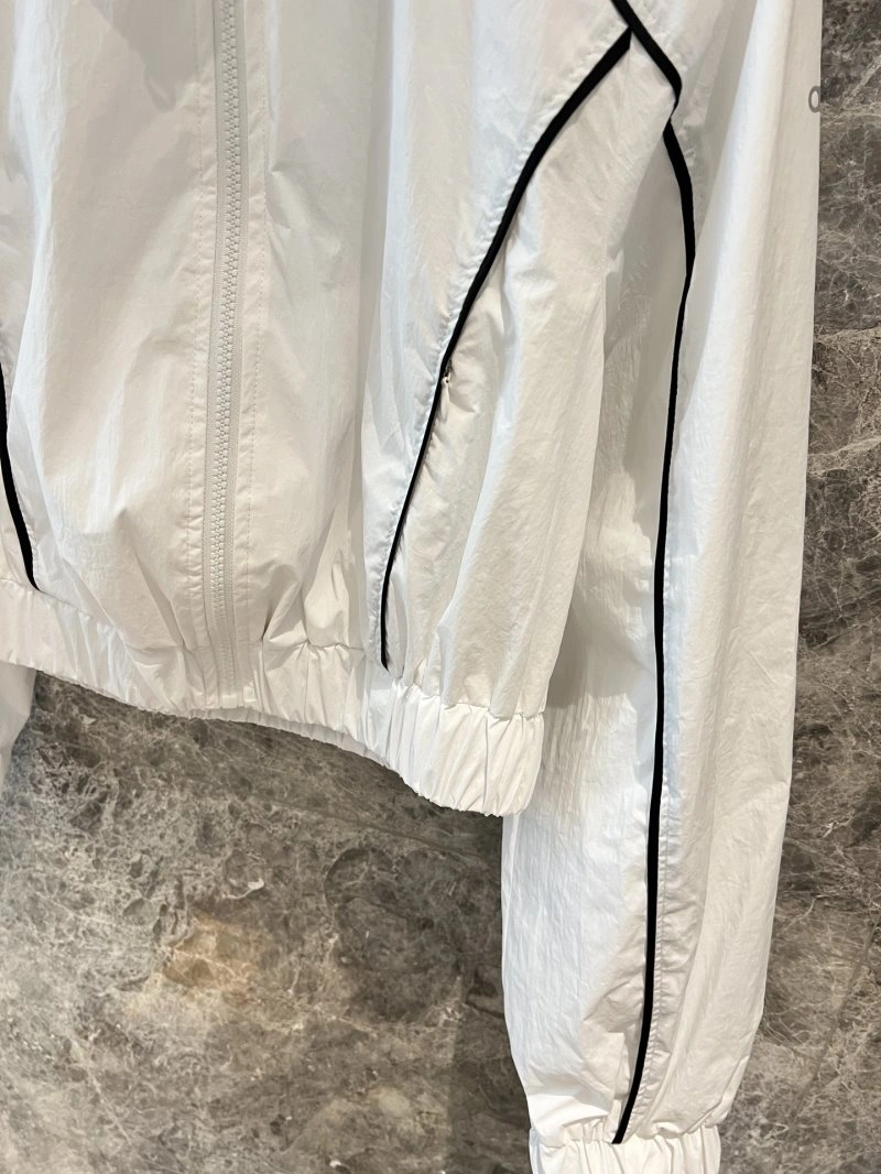 Precise copy Alo Outwear