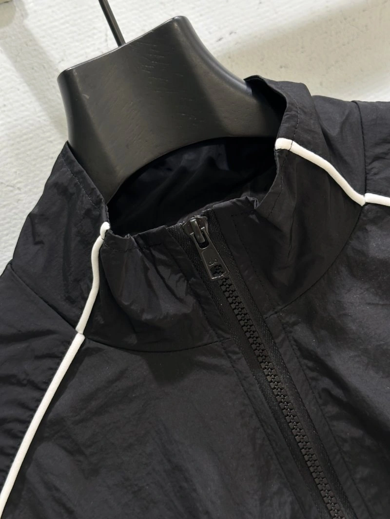 Cut-rate Alo Outwear