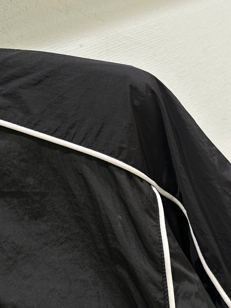 Cut-rate Alo Outwear