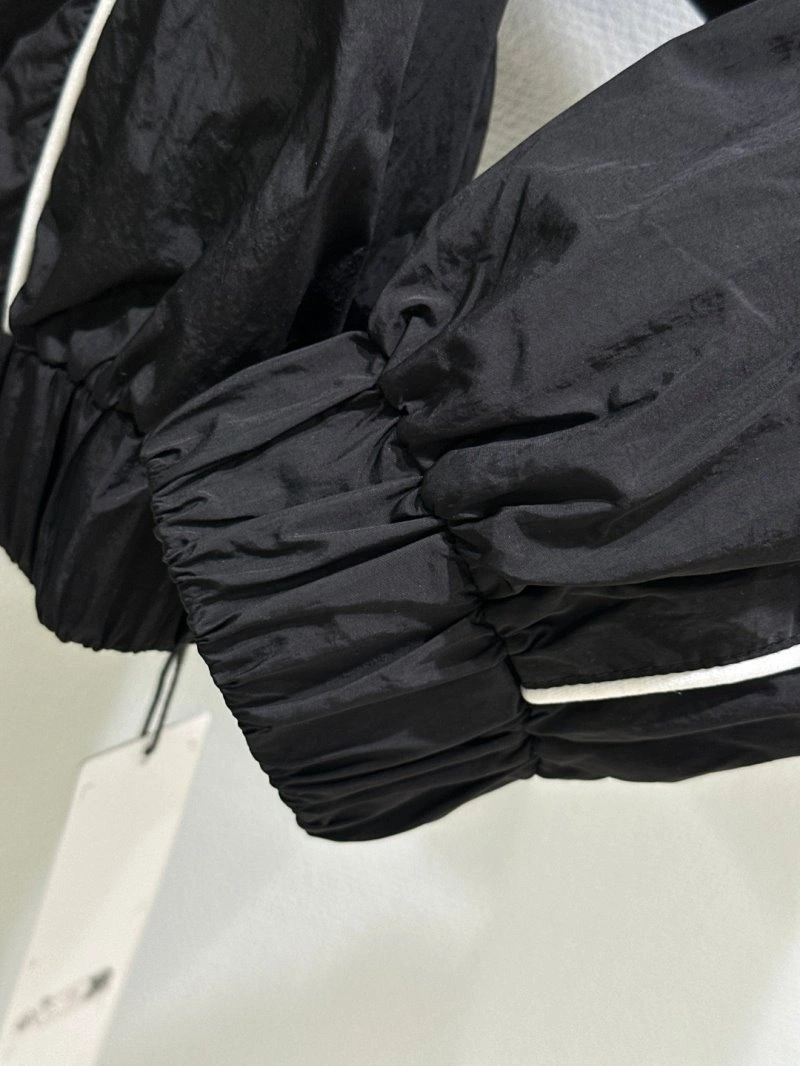 Cut-rate Alo Outwear