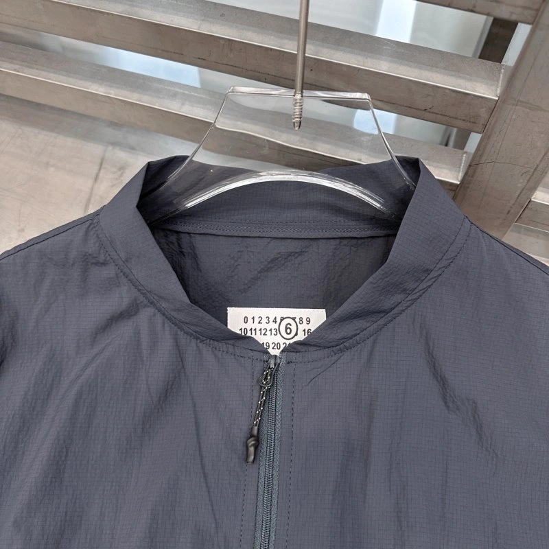 Accurate model Alo Outwear