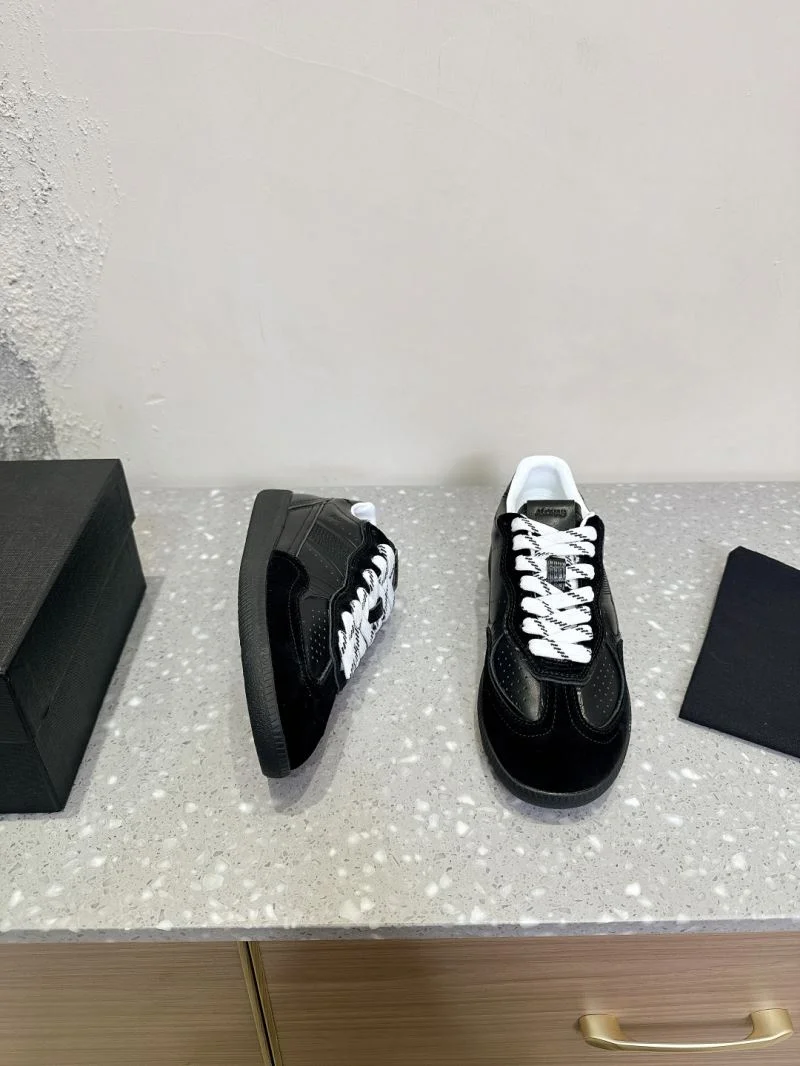 Low-cost Alo Shoes