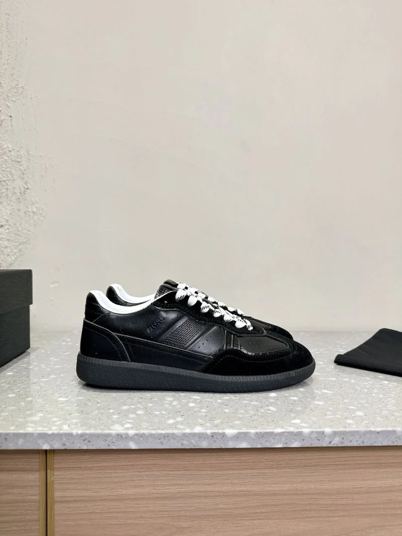 Low-cost Alo Shoes