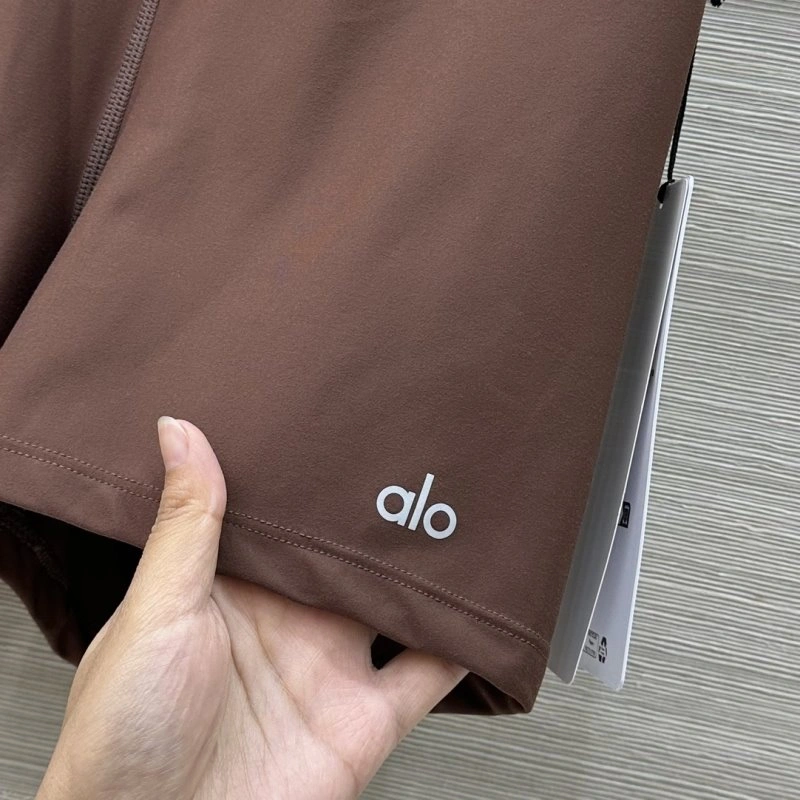 Top mirror Alo Short Pants