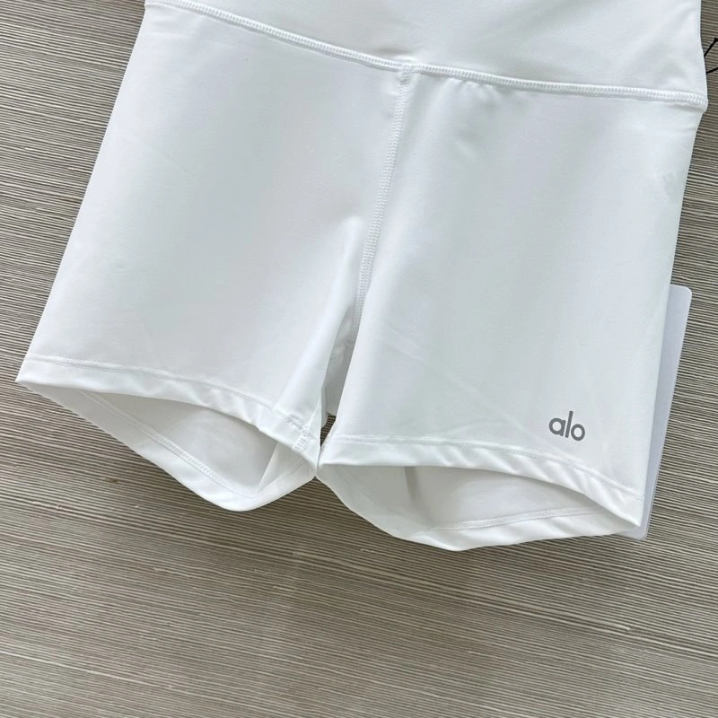 Indistinguishable Alo Short Pants