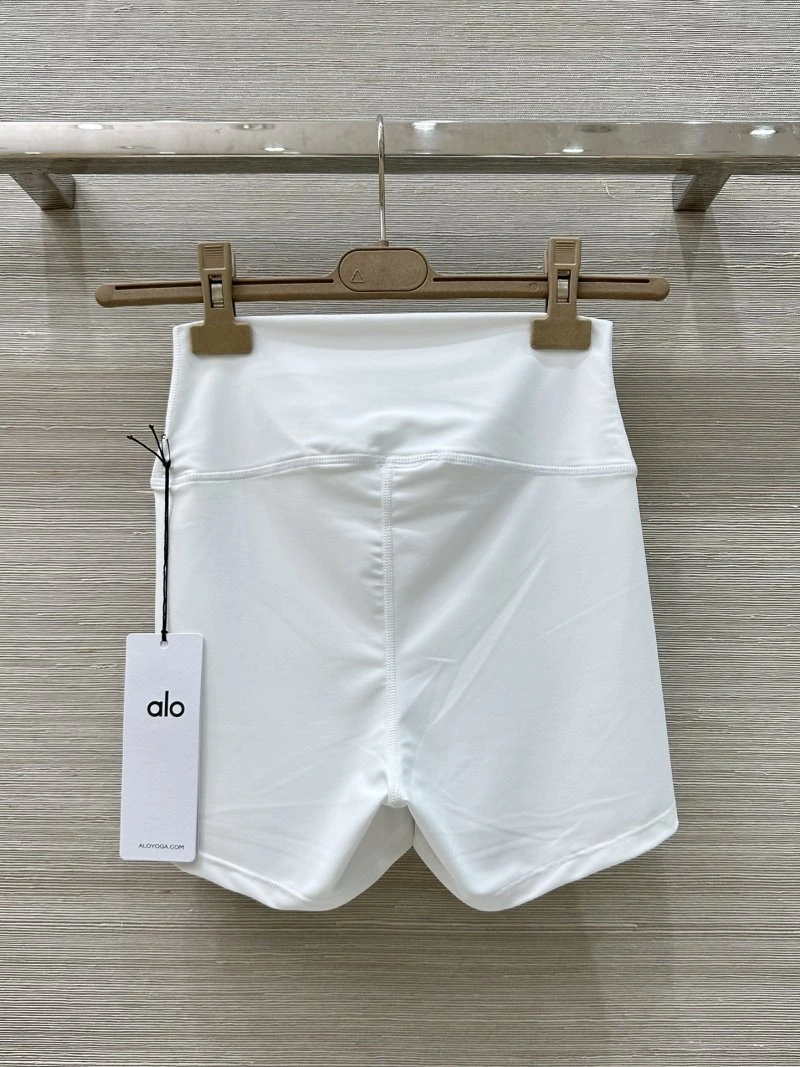 Indistinguishable Alo Short Pants