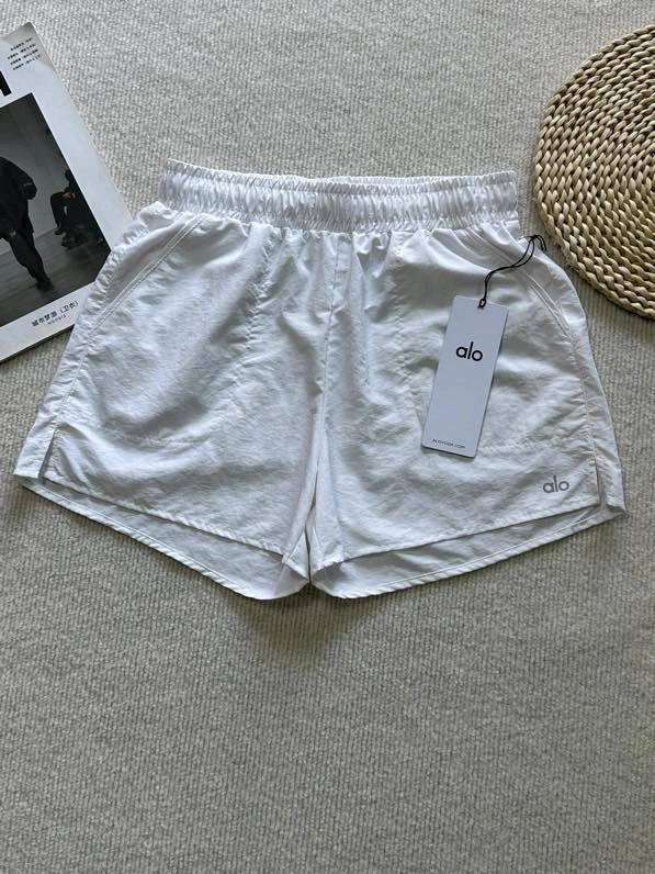 Accurate model Alo Short Pants