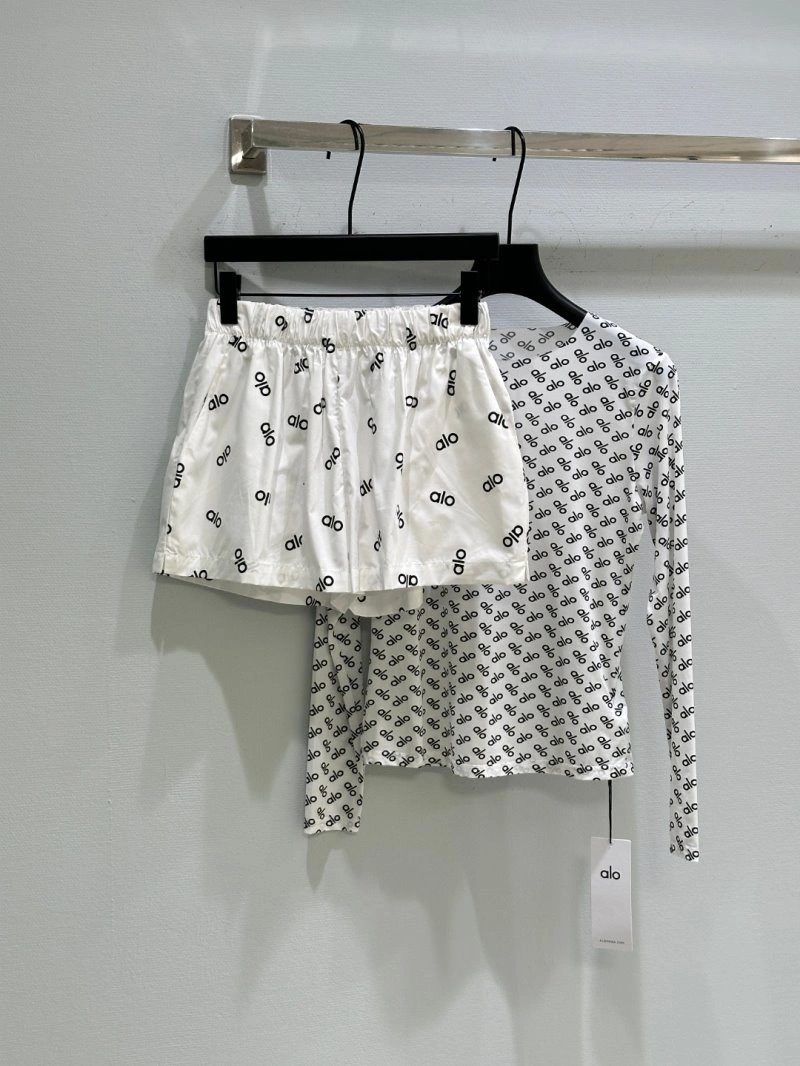 Alo Short Pants