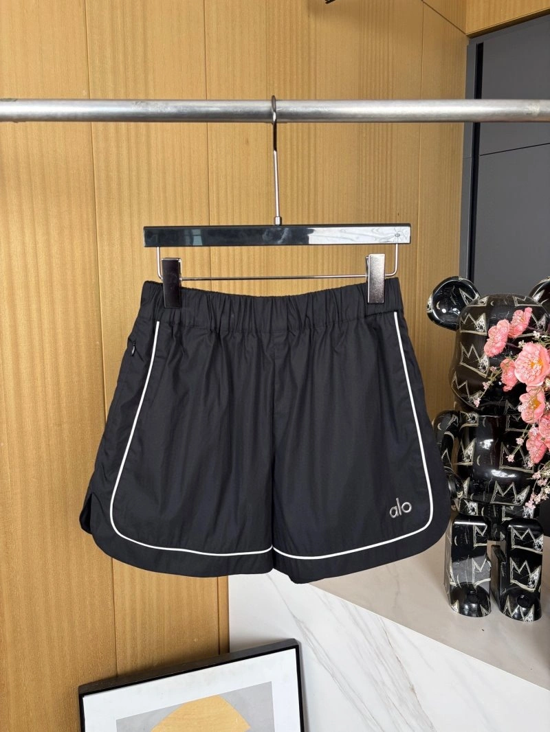 Alo Short Pants