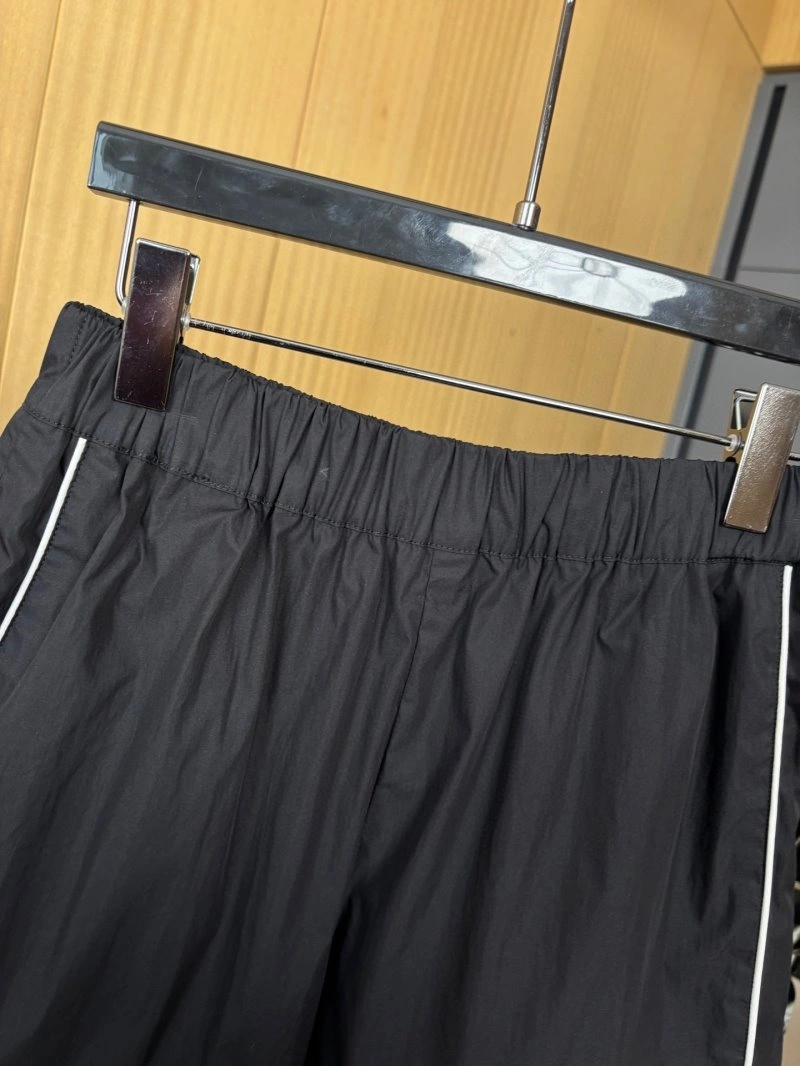 Budget-friendly Alo Short Pants