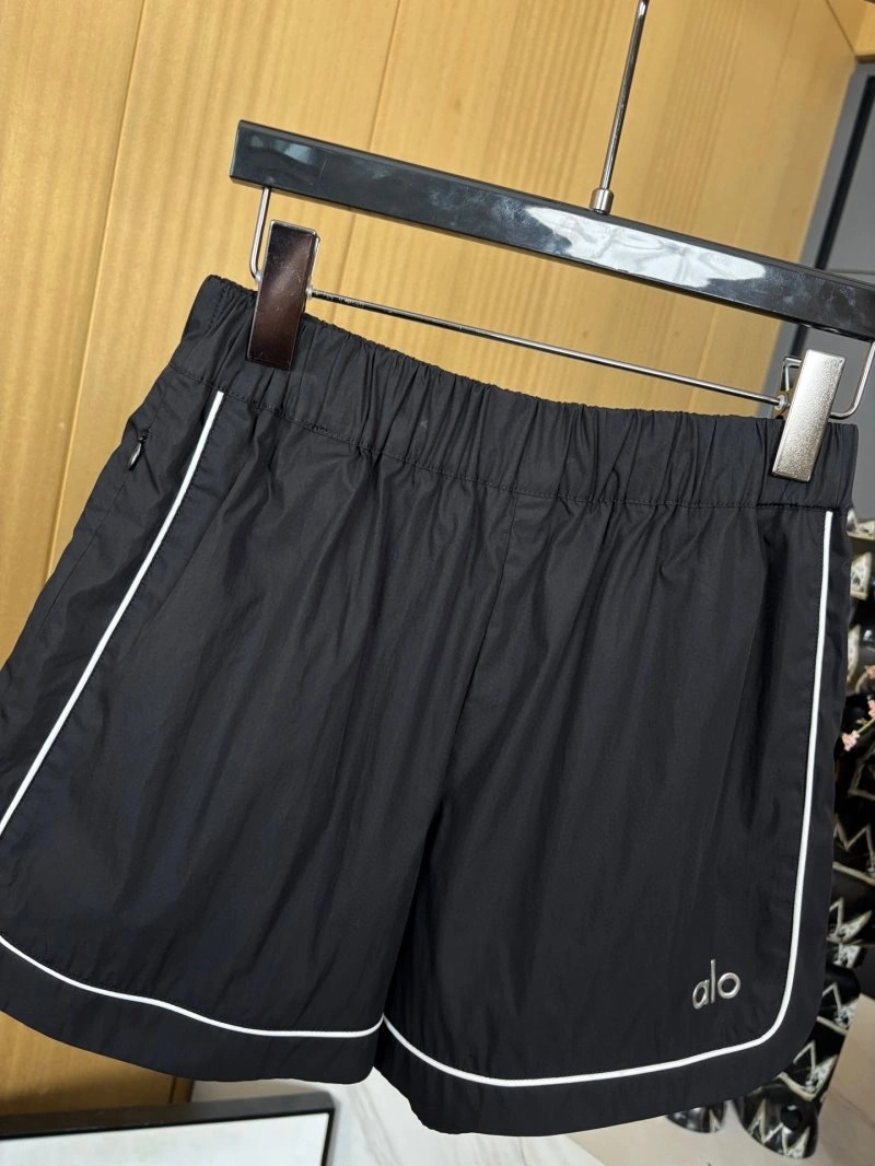 Budget-friendly Alo Short Pants