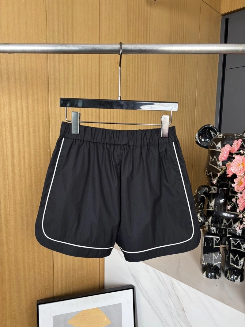 Budget-friendly Alo Short Pants