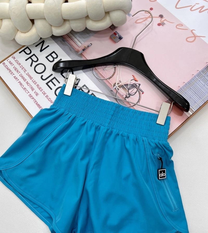 Brand-authenticated Alo Short Pants