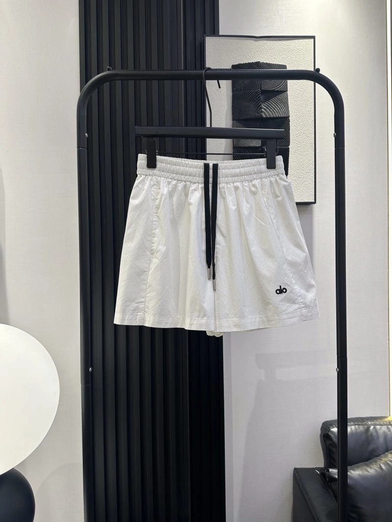 Real Alo Short Pants