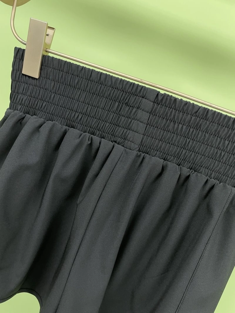 Indistinguishable Alo Short Pants