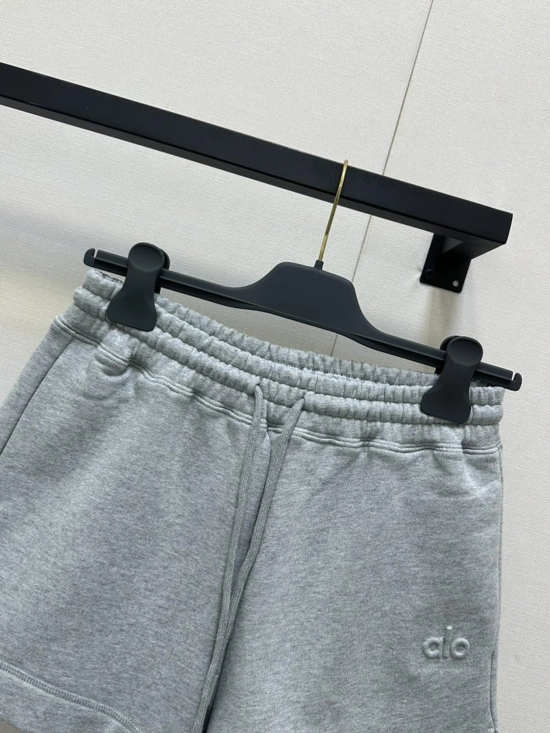 Legit Alo Short Pants