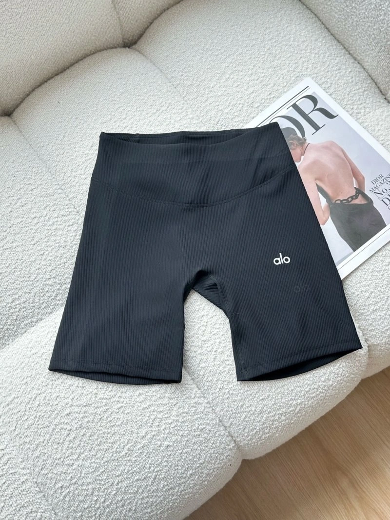 Top match Alo Short Pants