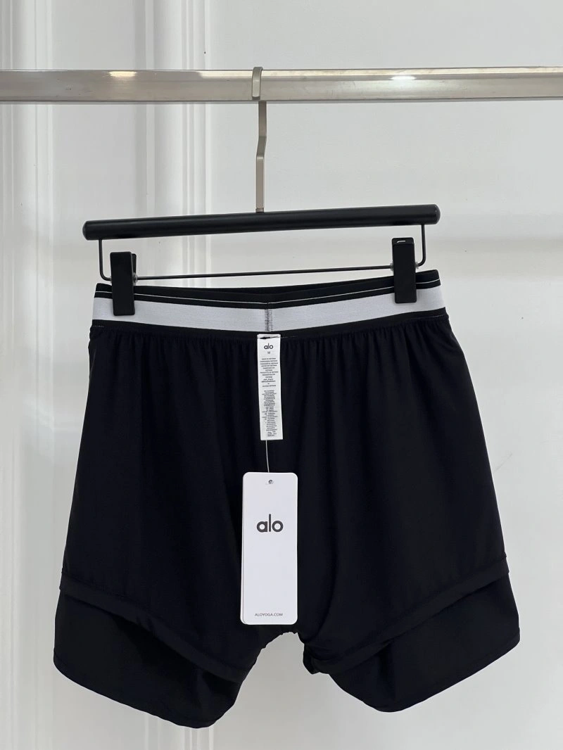 Accurate model Alo Short Pants