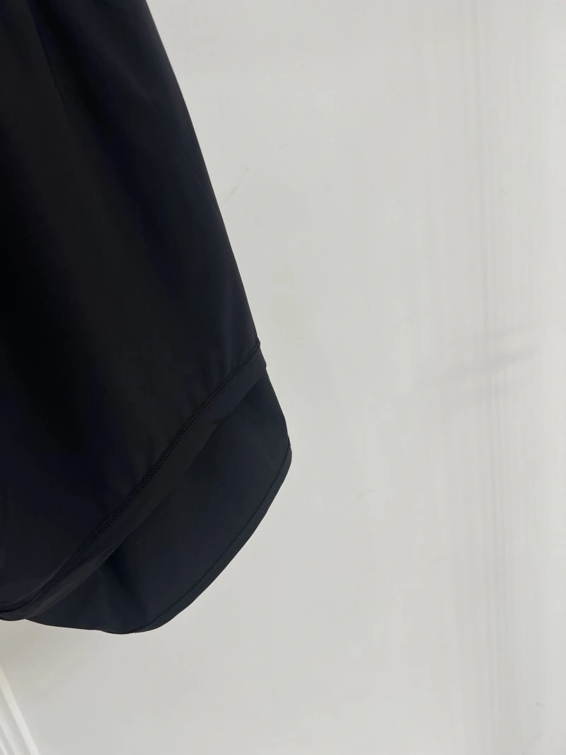 Accurate model Alo Short Pants