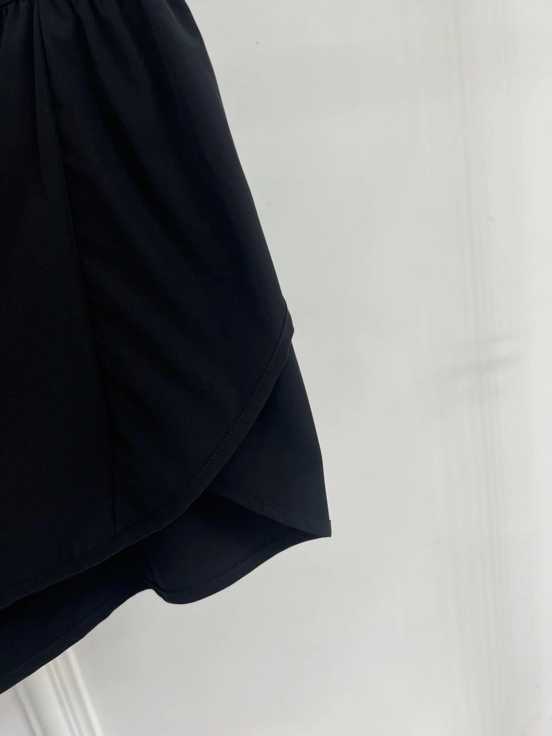 Accurate model Alo Short Pants