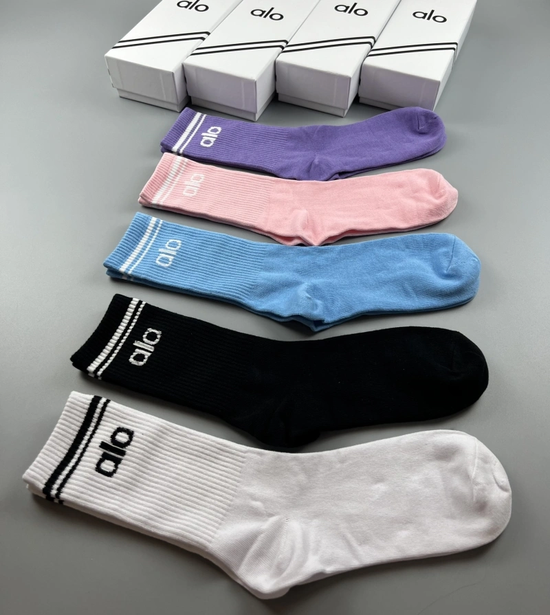 Inexpensive Alo Socks