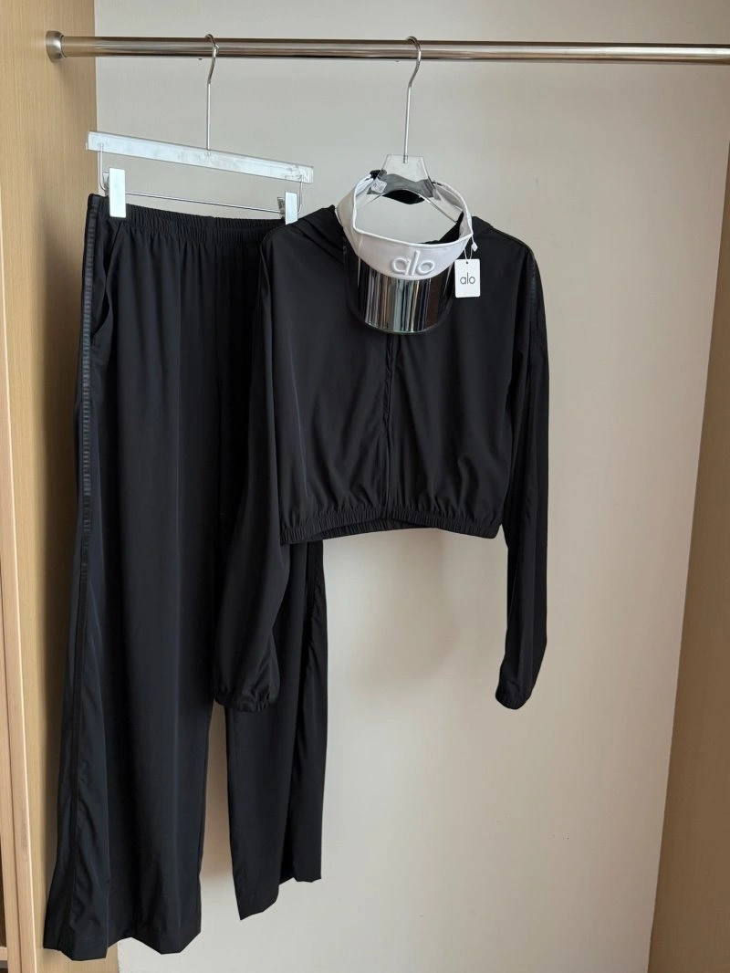 Alo Sunscreen Jacket