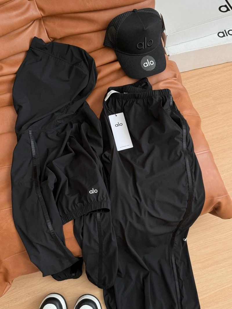 Bargain Alo Sunscreen Jacket