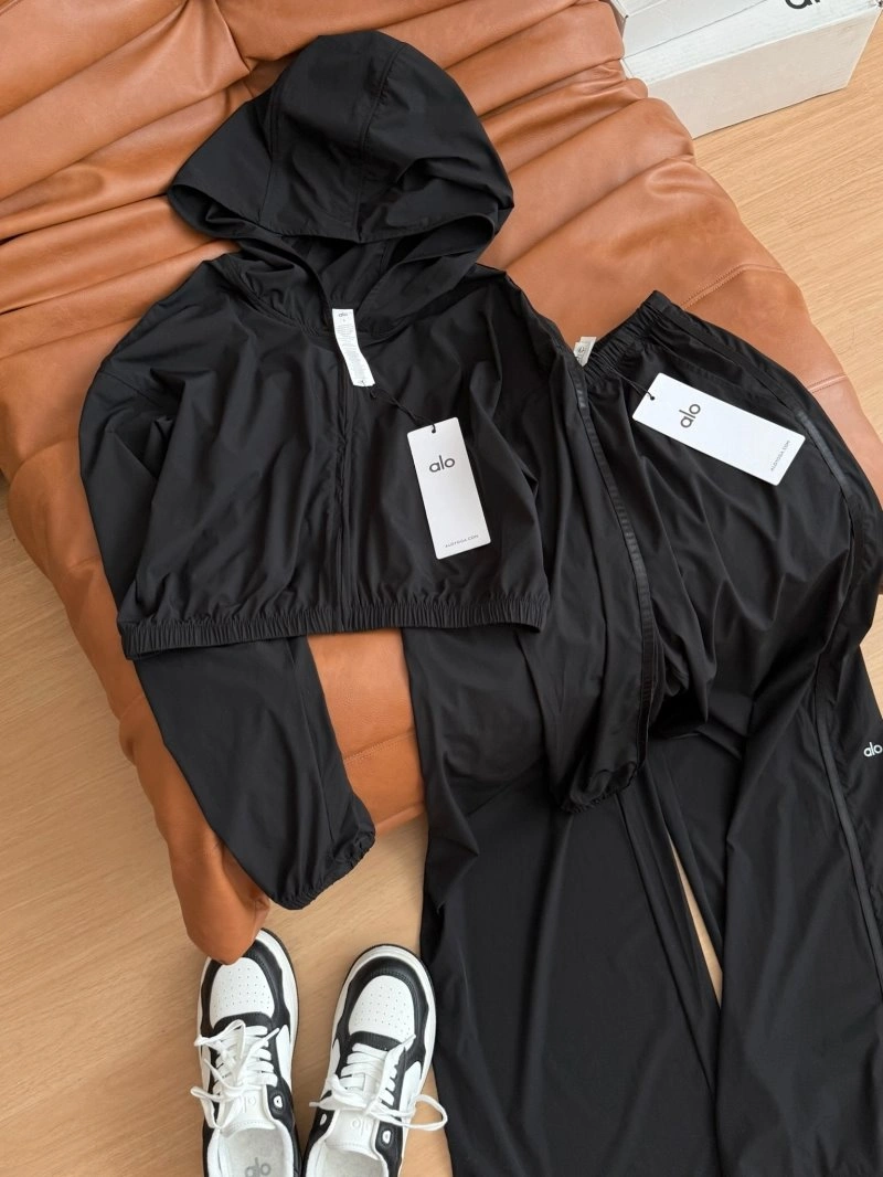 Bargain Alo Sunscreen Jacket
