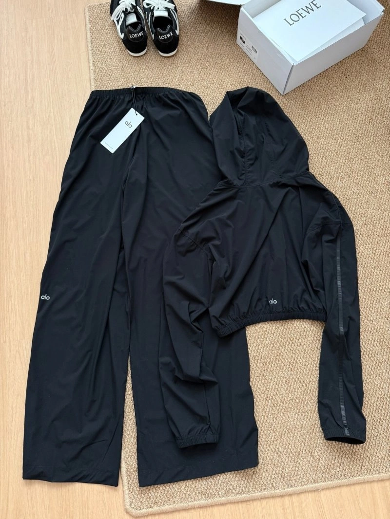 Bargain Alo Sunscreen Jacket