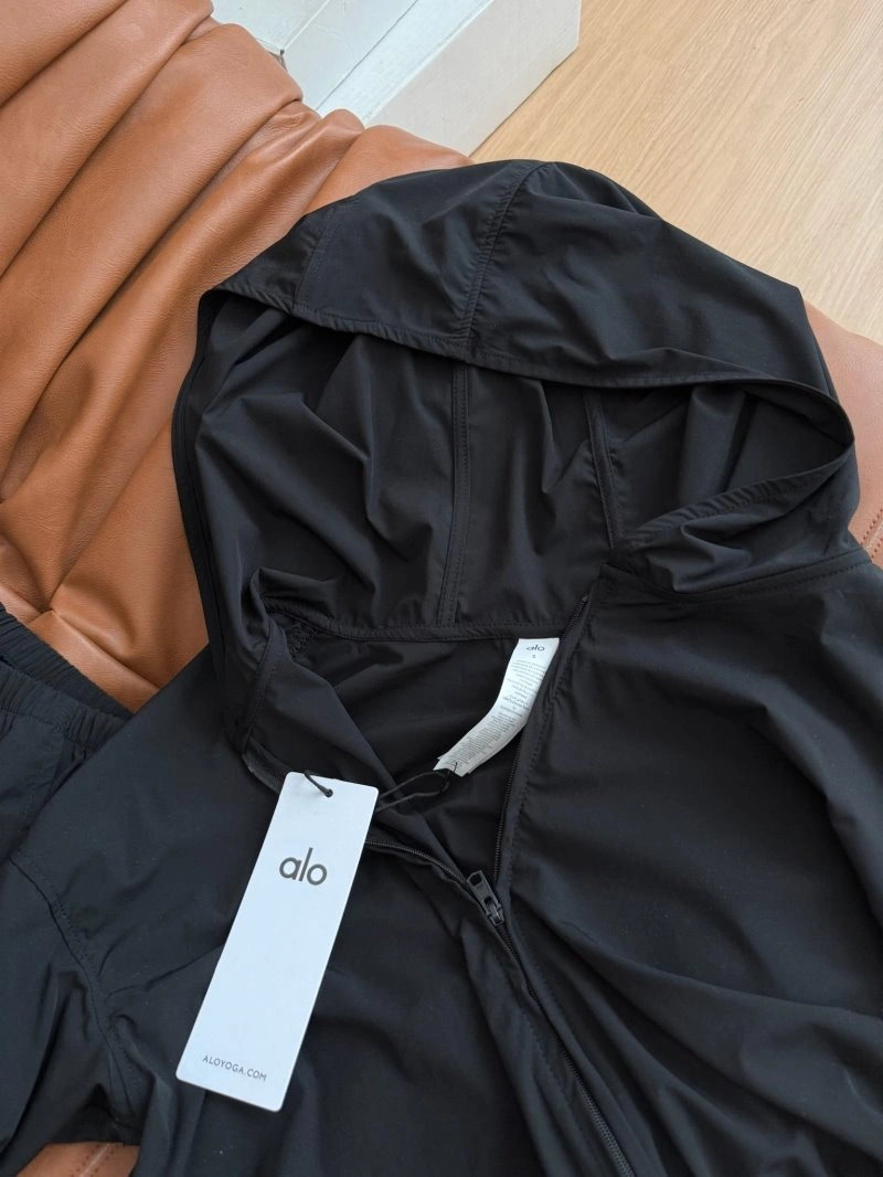 Bargain Alo Sunscreen Jacket