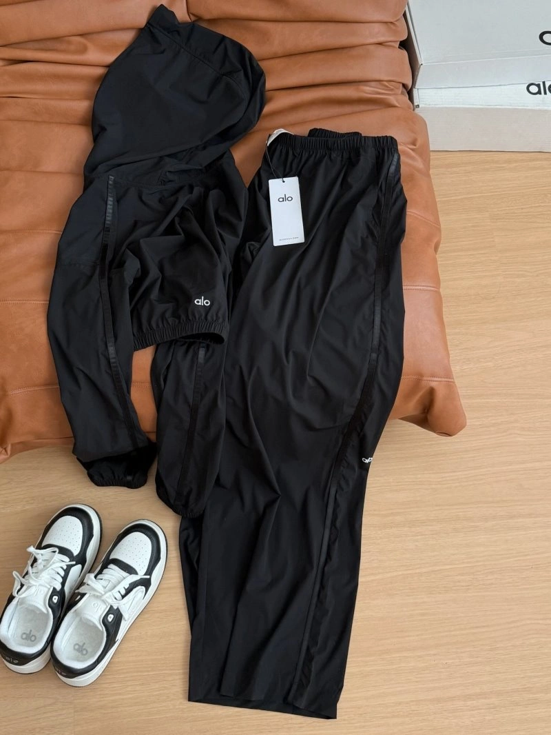 Bargain Alo Sunscreen Jacket