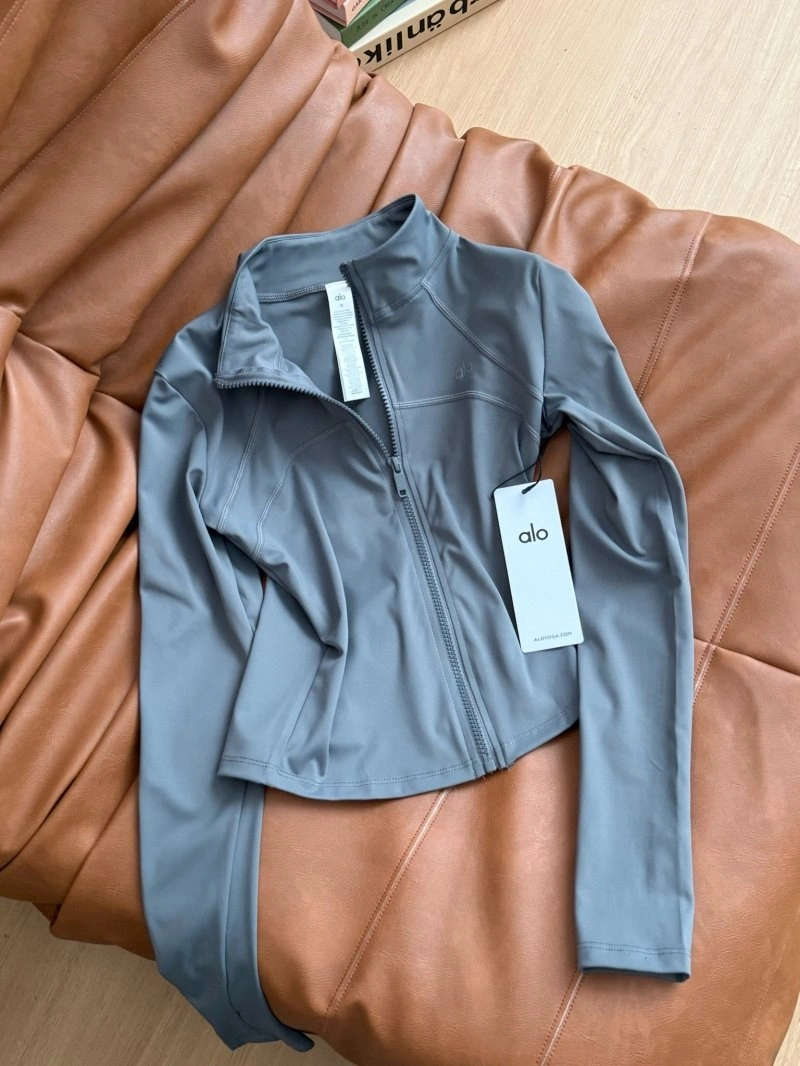 Value-priced Alo Sunscreen Jacket