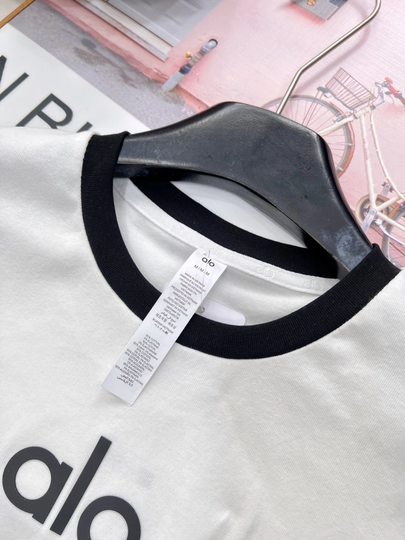 Low-cost Alo T-Shirts