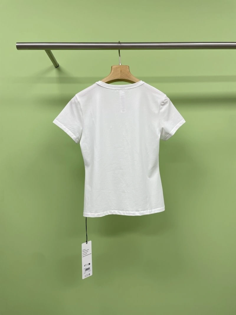 Accurate model Alo T-Shirts