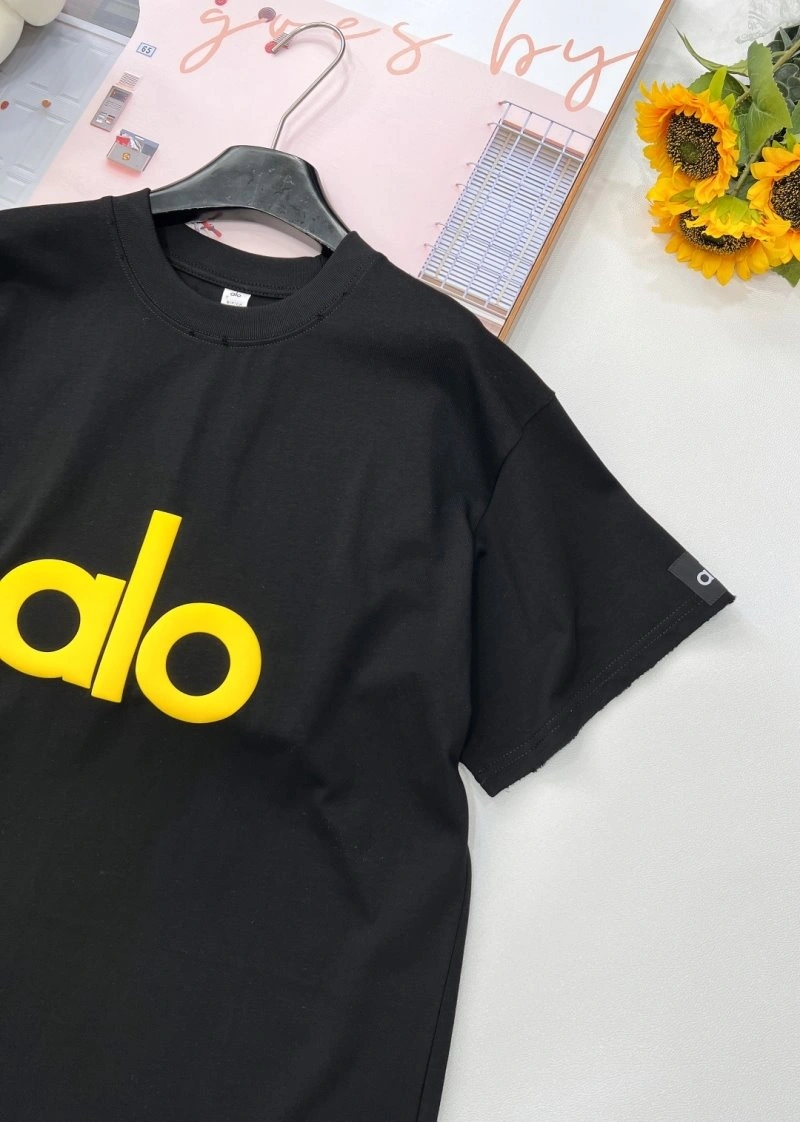 Brand-authenticated Alo T-Shirts