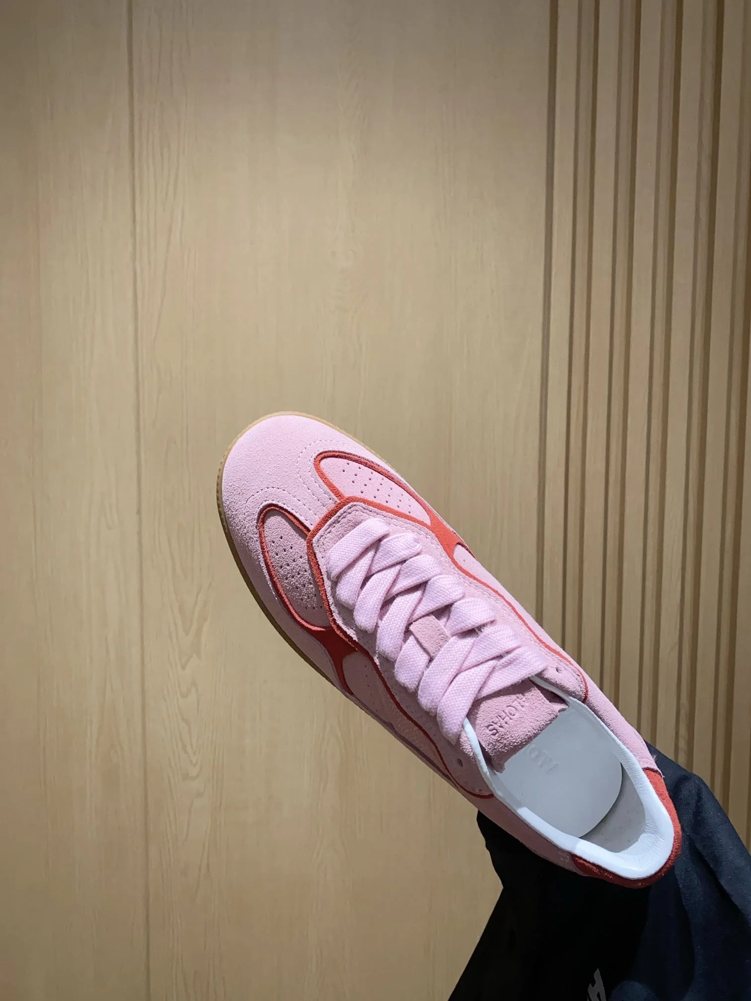 Top mirror Alohas Shoes