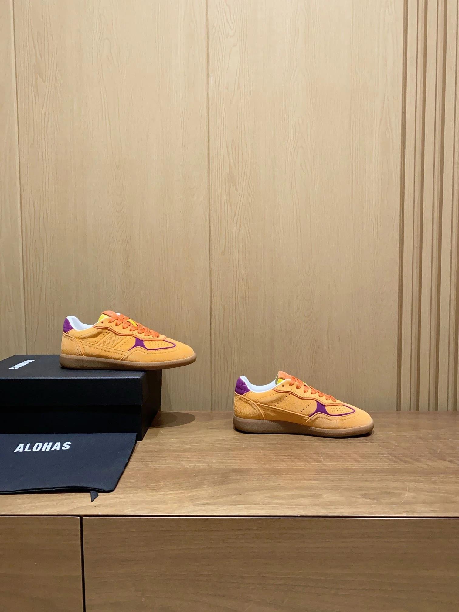 Alohas Shoes