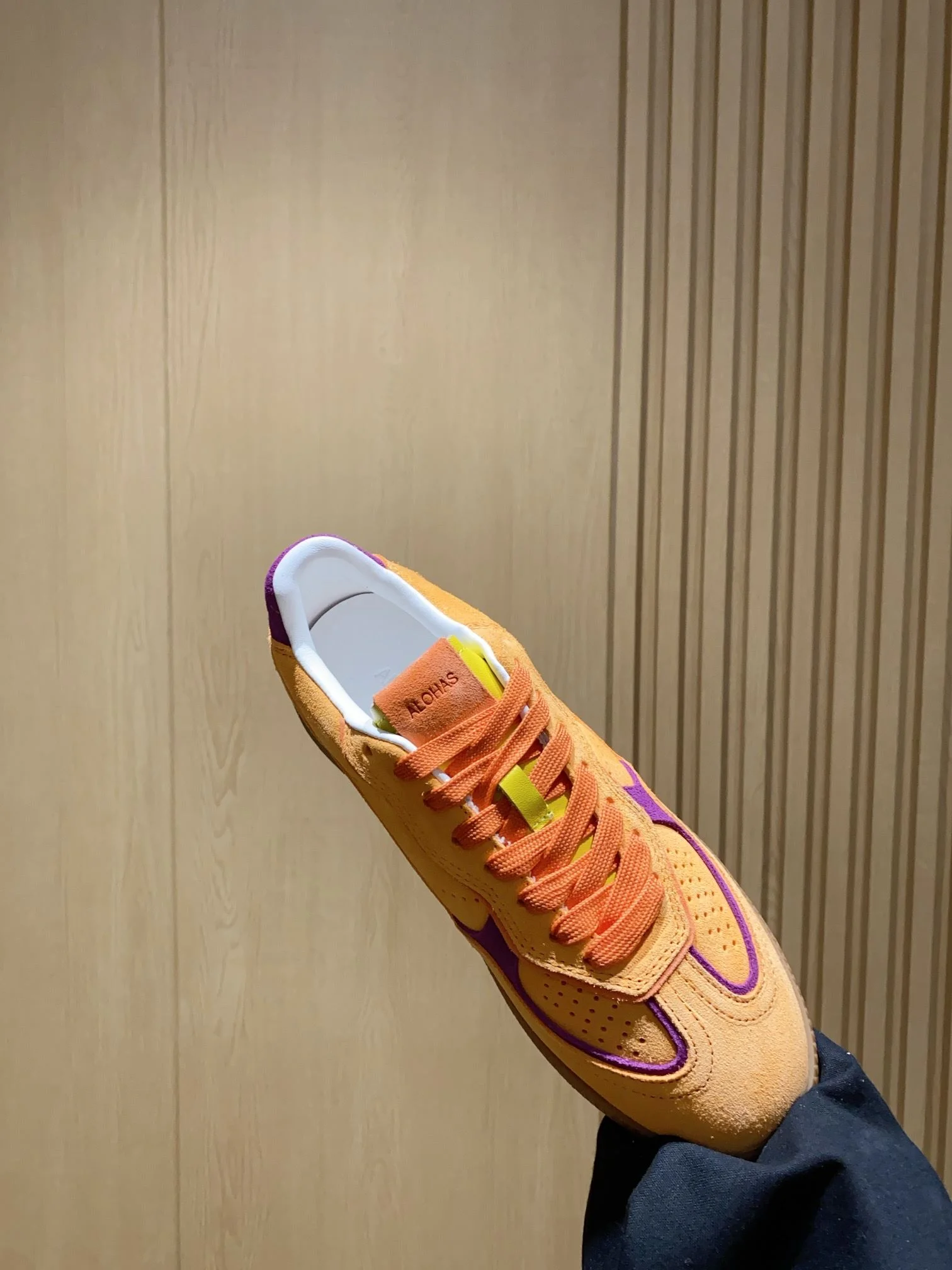 High fidelity Alohas Shoes