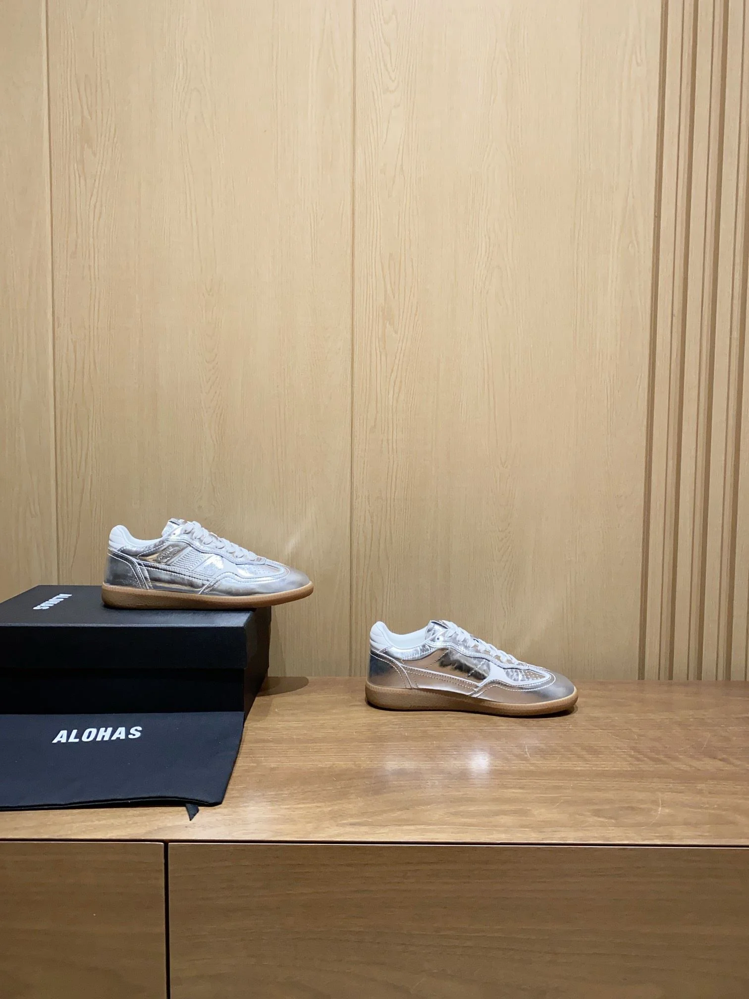 Alohas Shoes