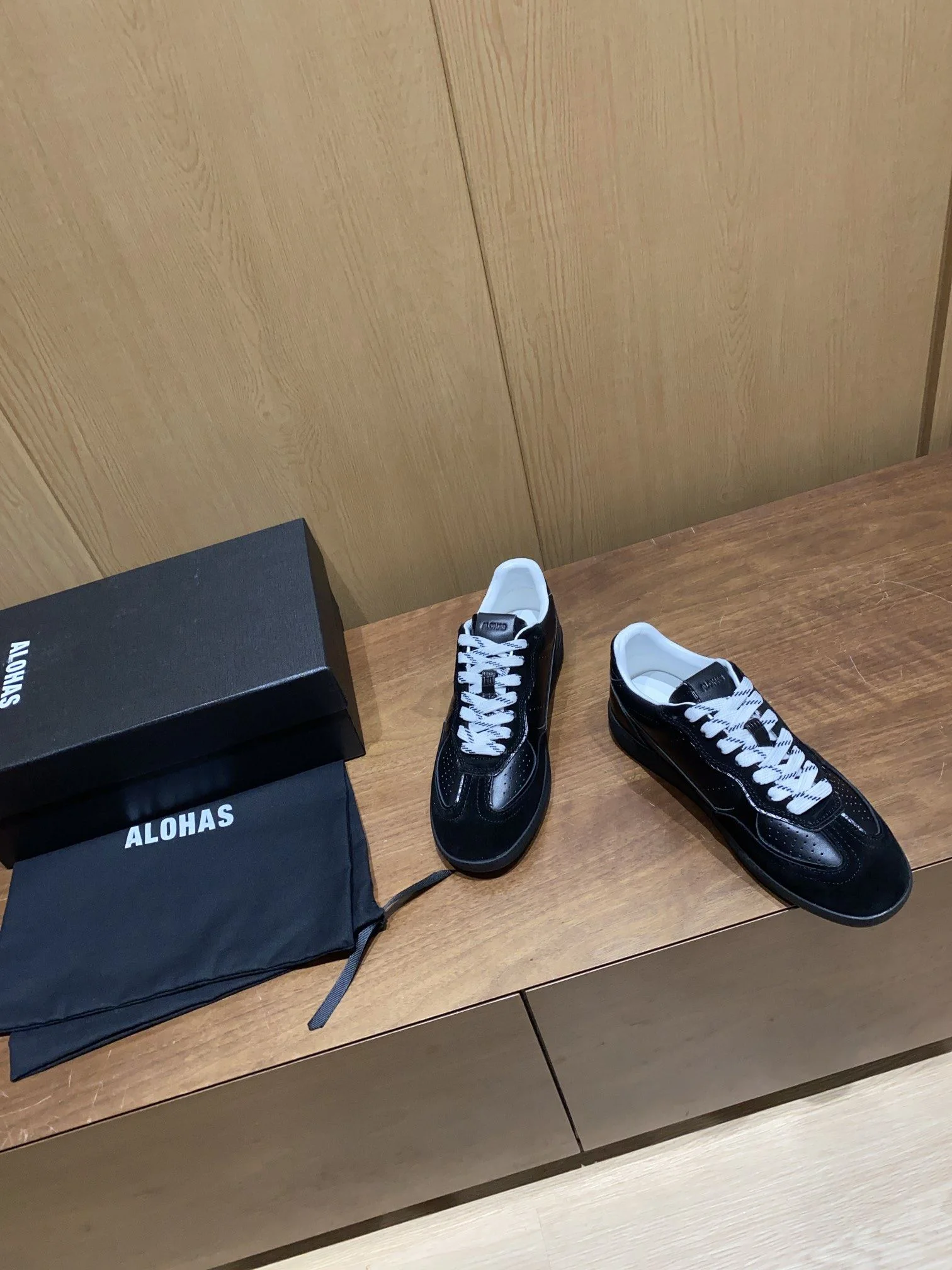 Mirror quality Alohas Shoes
